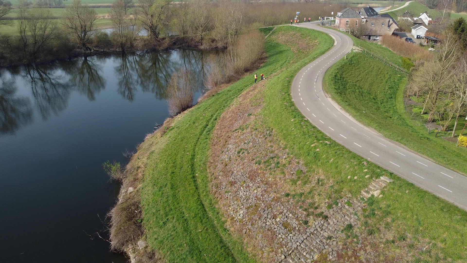 Visual Inspection of Flood Barriers - World Water Academy